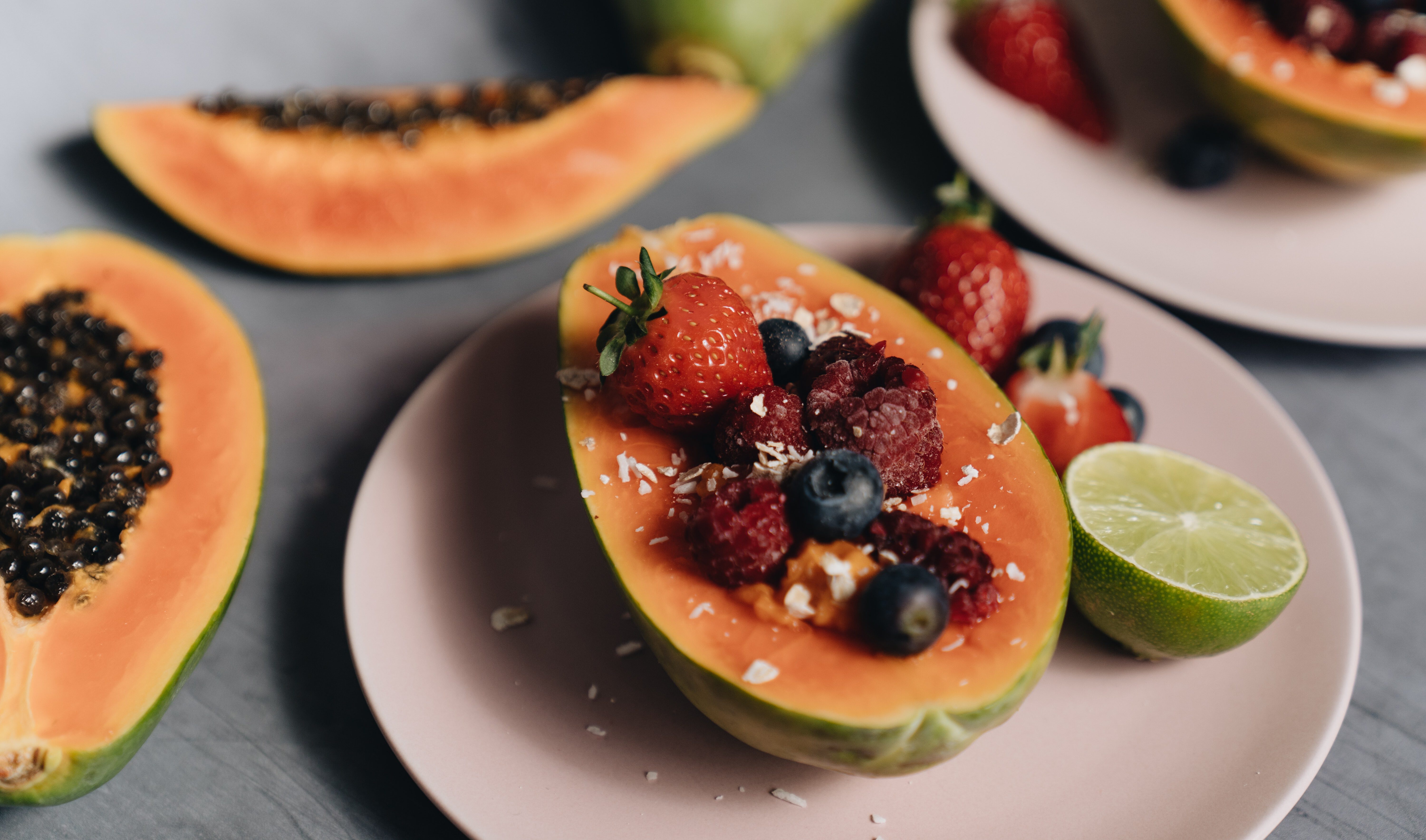 Deze fruitsoort groei je (héél) makkelijk in je eigen keuken