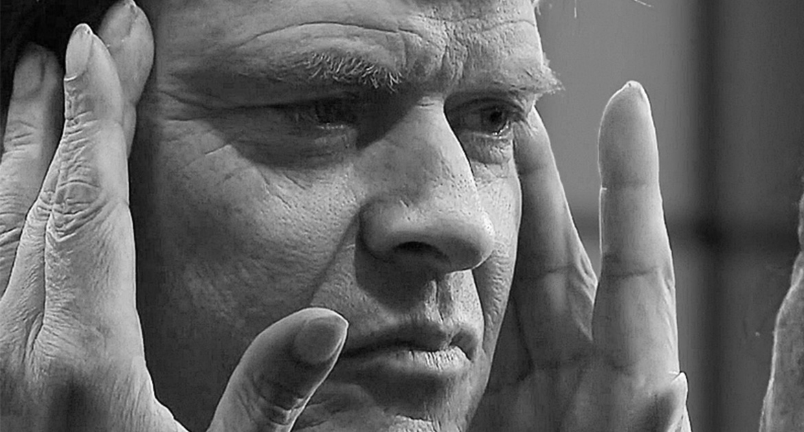 Beau op televisie hypnotiseren, Rasti Rostelli doet het