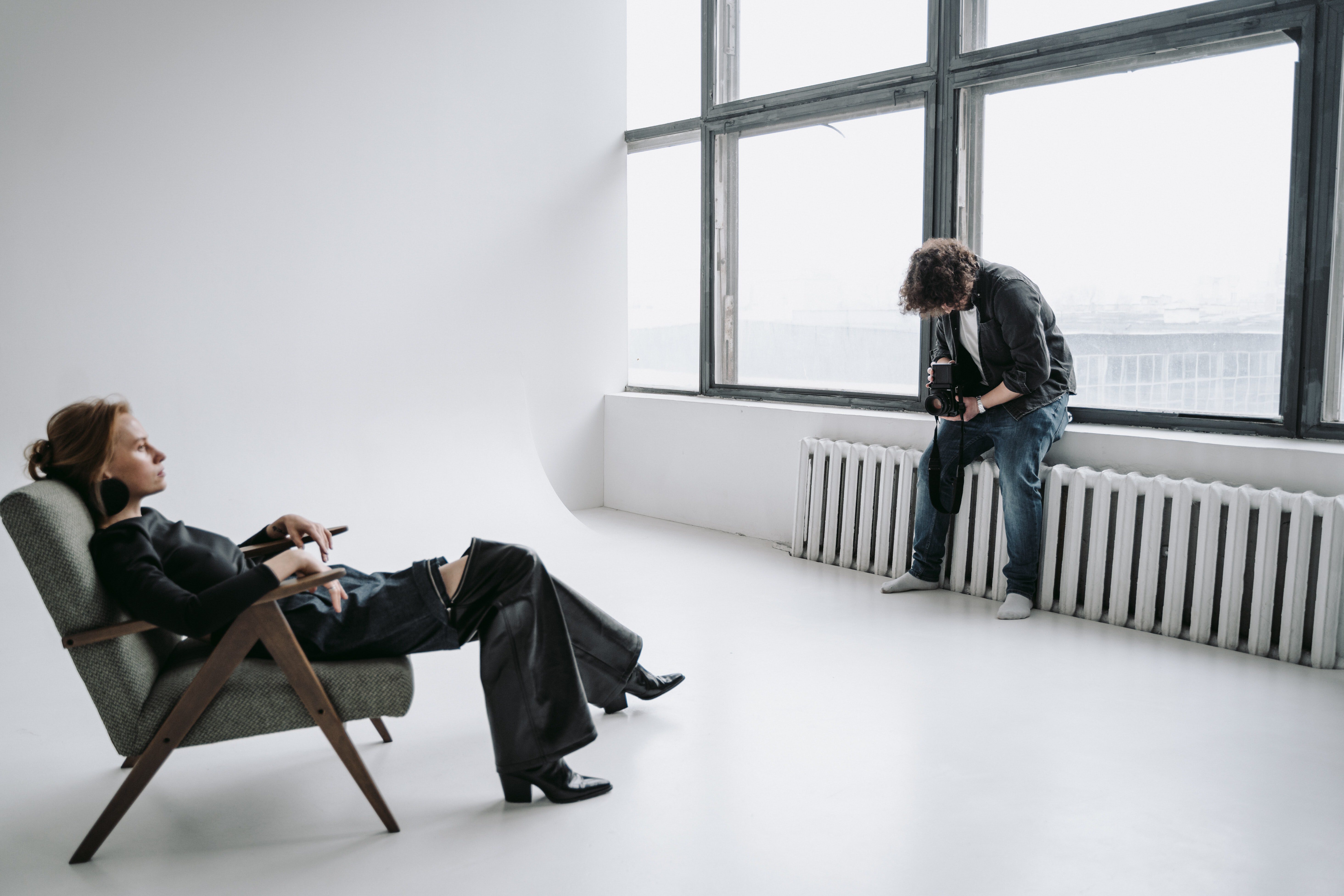 Pijn bij zitten? Dit moet je weten over zittend de dag doorbrengen